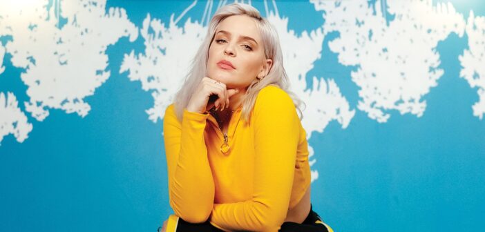 [NEWS] Anne-Marie wins Best Pop Artist at the 2020 Asia Artist Awards ...